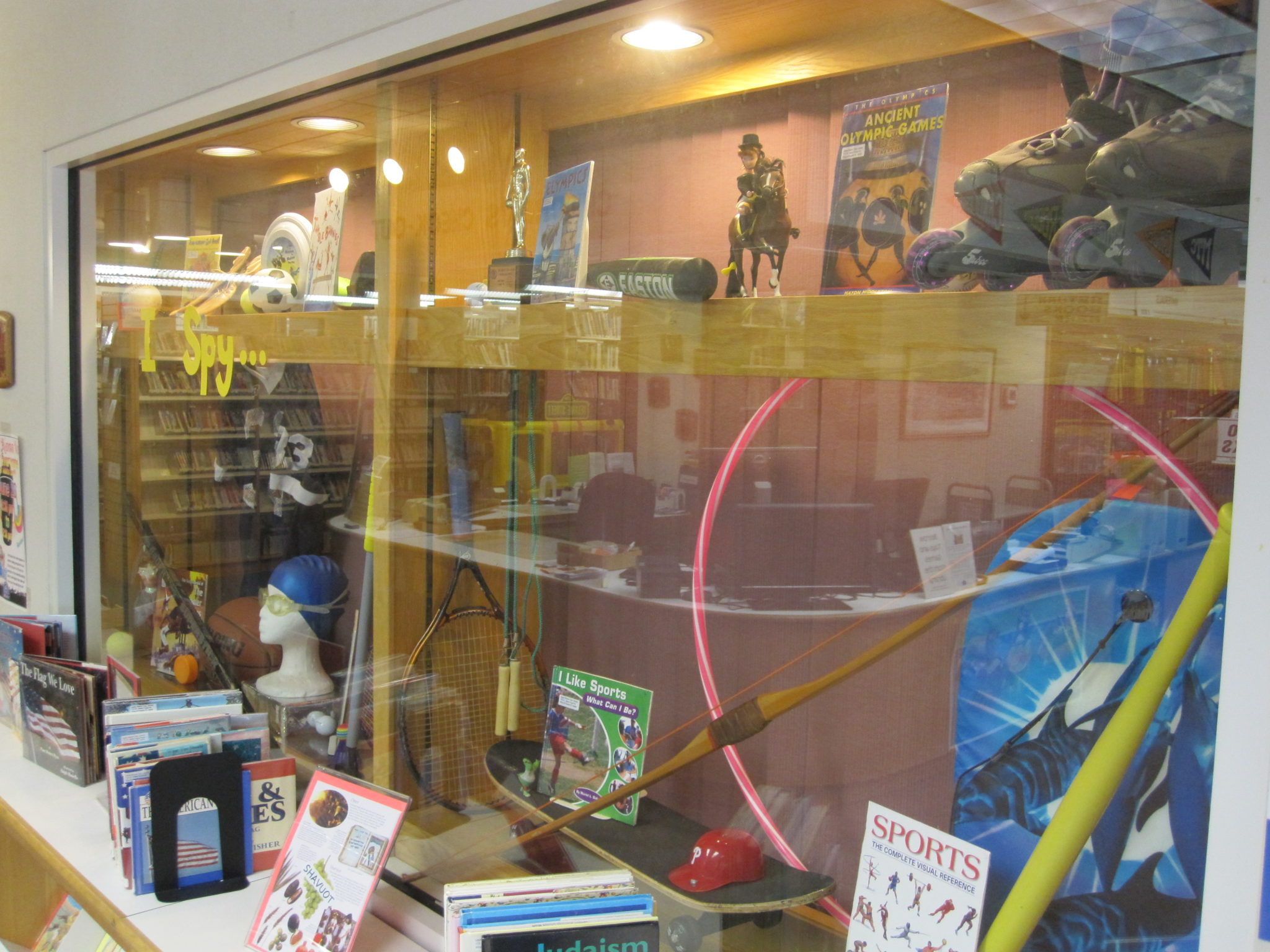 Summer Reading Decorations – Literacious